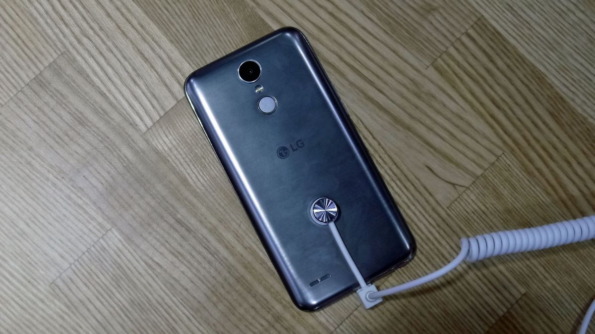 Hands on: LG K10 2017 review | TechRadar
