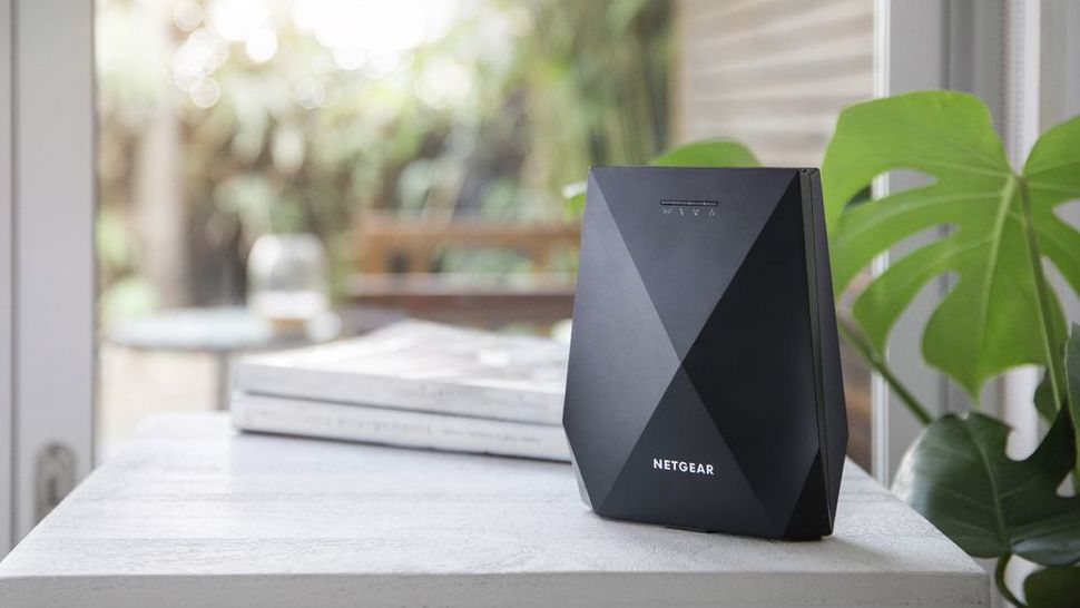 Wi-Fi extenders vs mesh routers: what’s best for your home or office ...