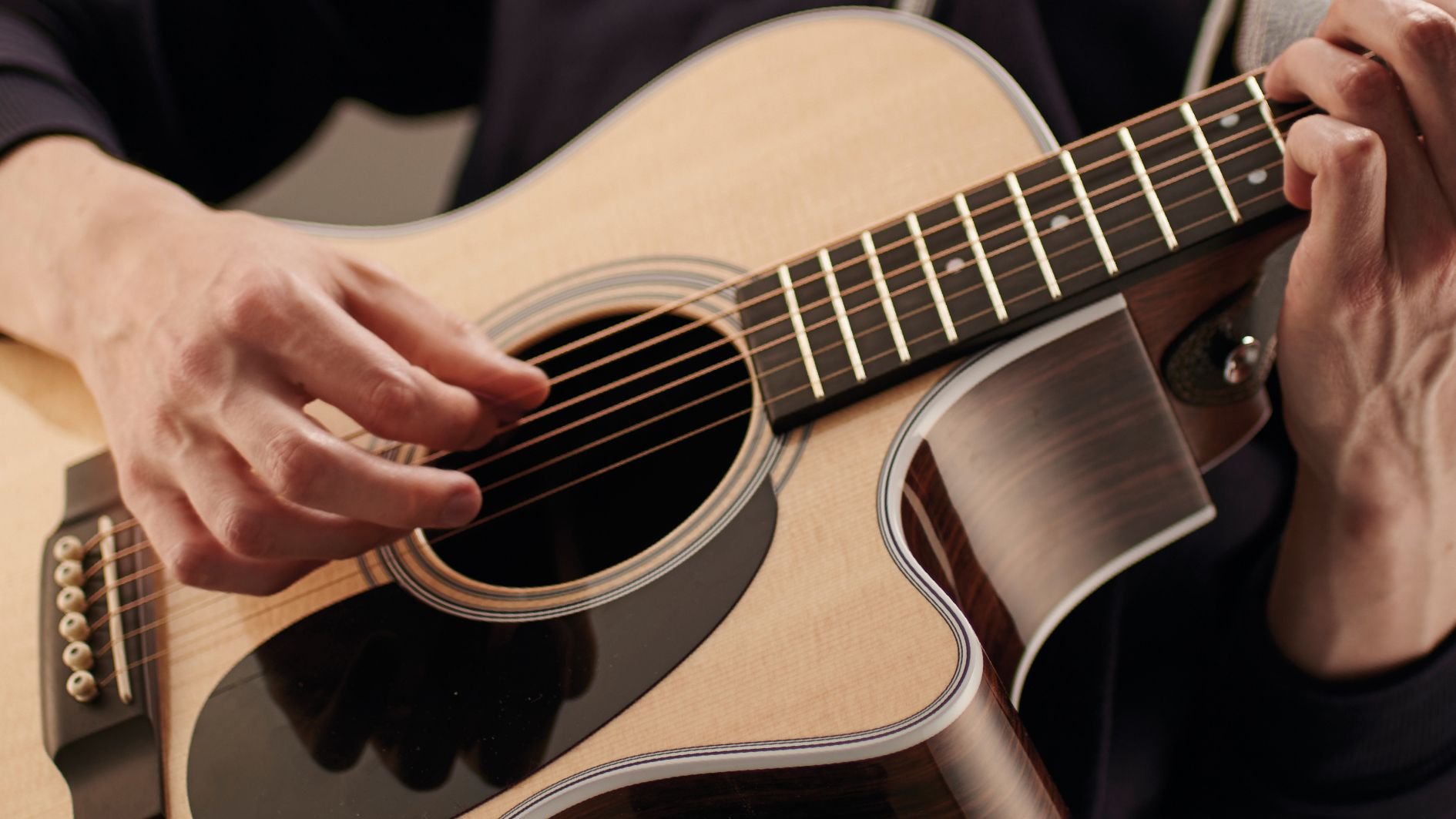 Work on your picking hand accuracy with these 4 highly effective warm ...