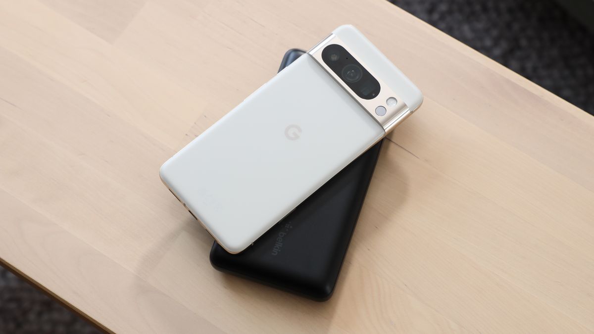 Belkin BoostCharge Power Bank 20K review: affordable pocket power ...