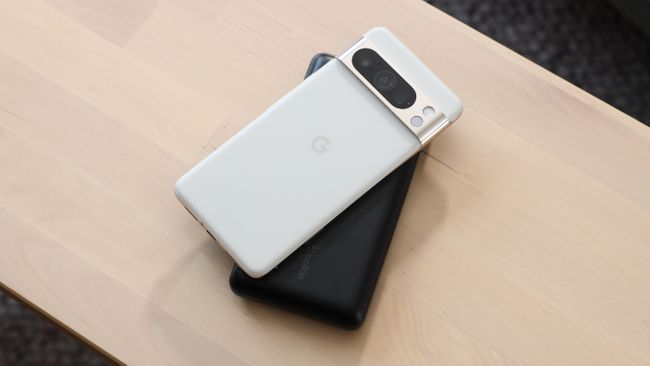 Belkin BoostCharge Power Bank 20K review: affordable pocket power ...