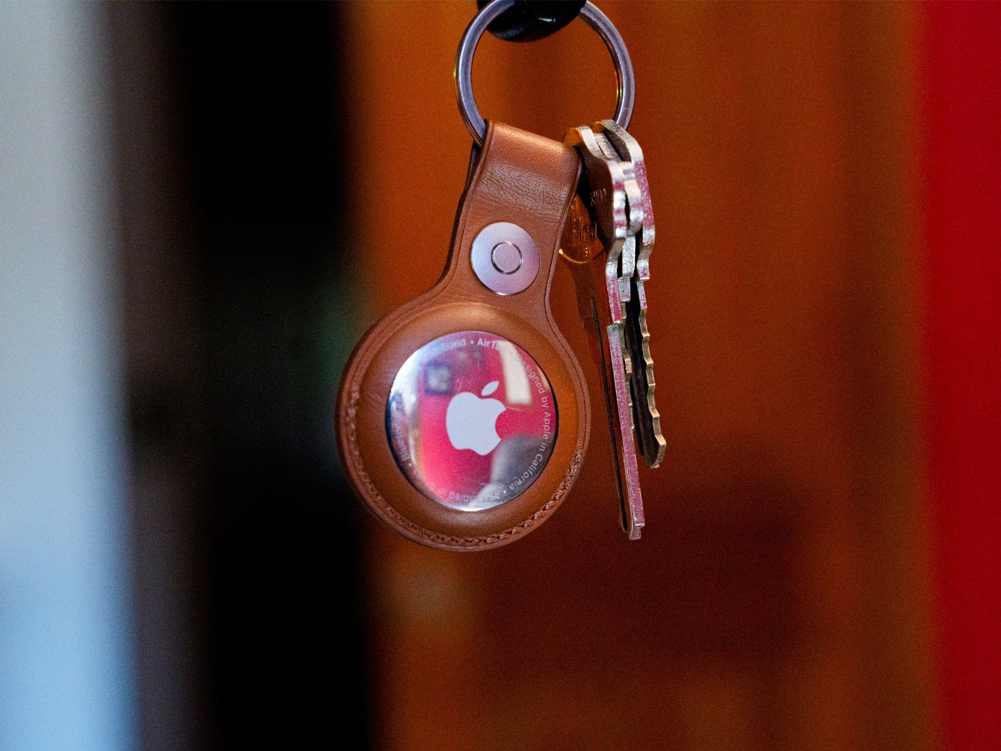 Here's how to use Apple's Tracker Detect Android app to find nearby ...