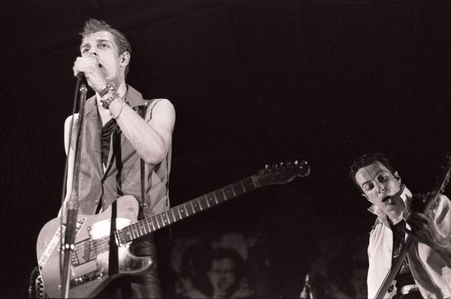 Straight To Hell - The Final Days Of The Clash | Louder