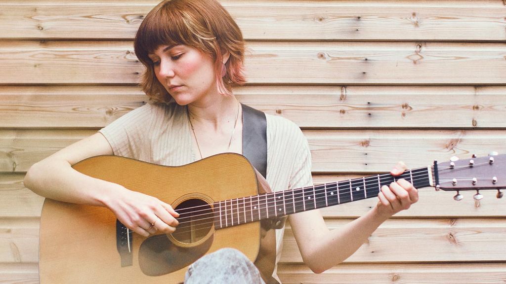 How Molly Tuttle Found Her Mojo with Pre-War Guitars, a Set of Cover ...