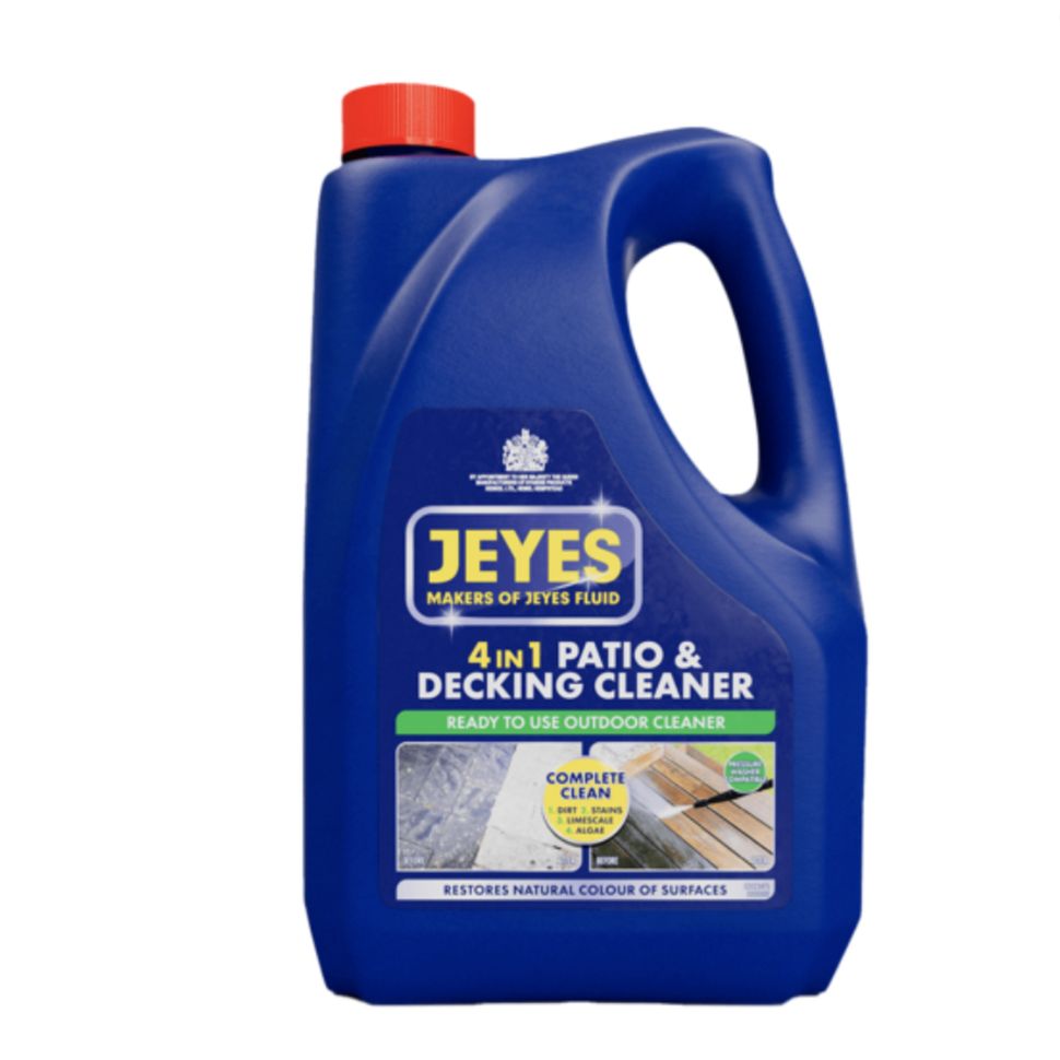 How to clean patio slabs with and without a pressure washer | Homebuilding