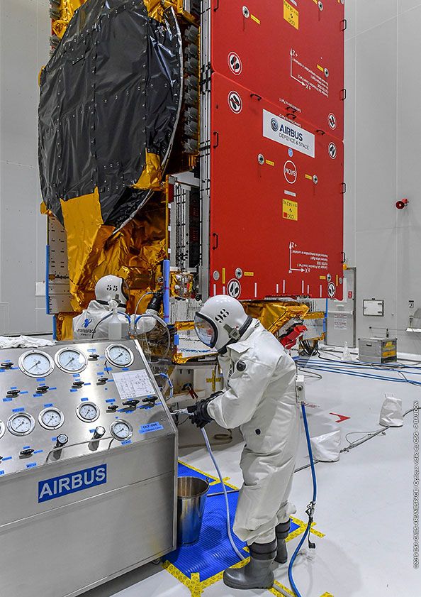 In Photos: Ariane 5 Rocket Launches DirecTV 16 and Eutelsat 7C ...