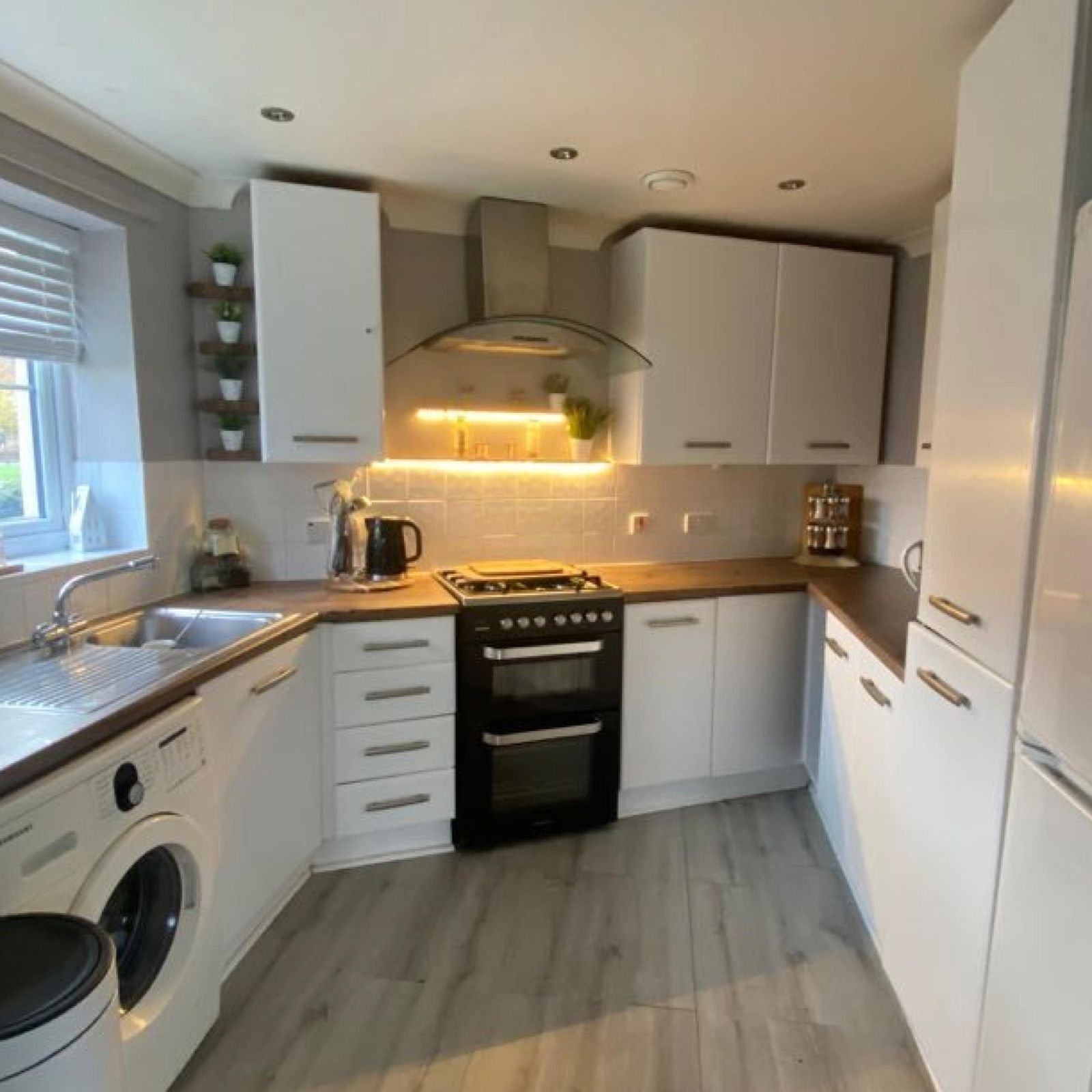 This kitchen was given a new look for £70 using vinyl wrap hack | Ideal ...