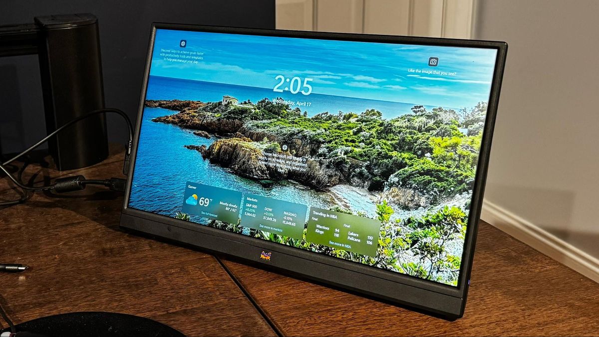 ViewSonic VA1655 portable monitor review: Average in every possible way ...