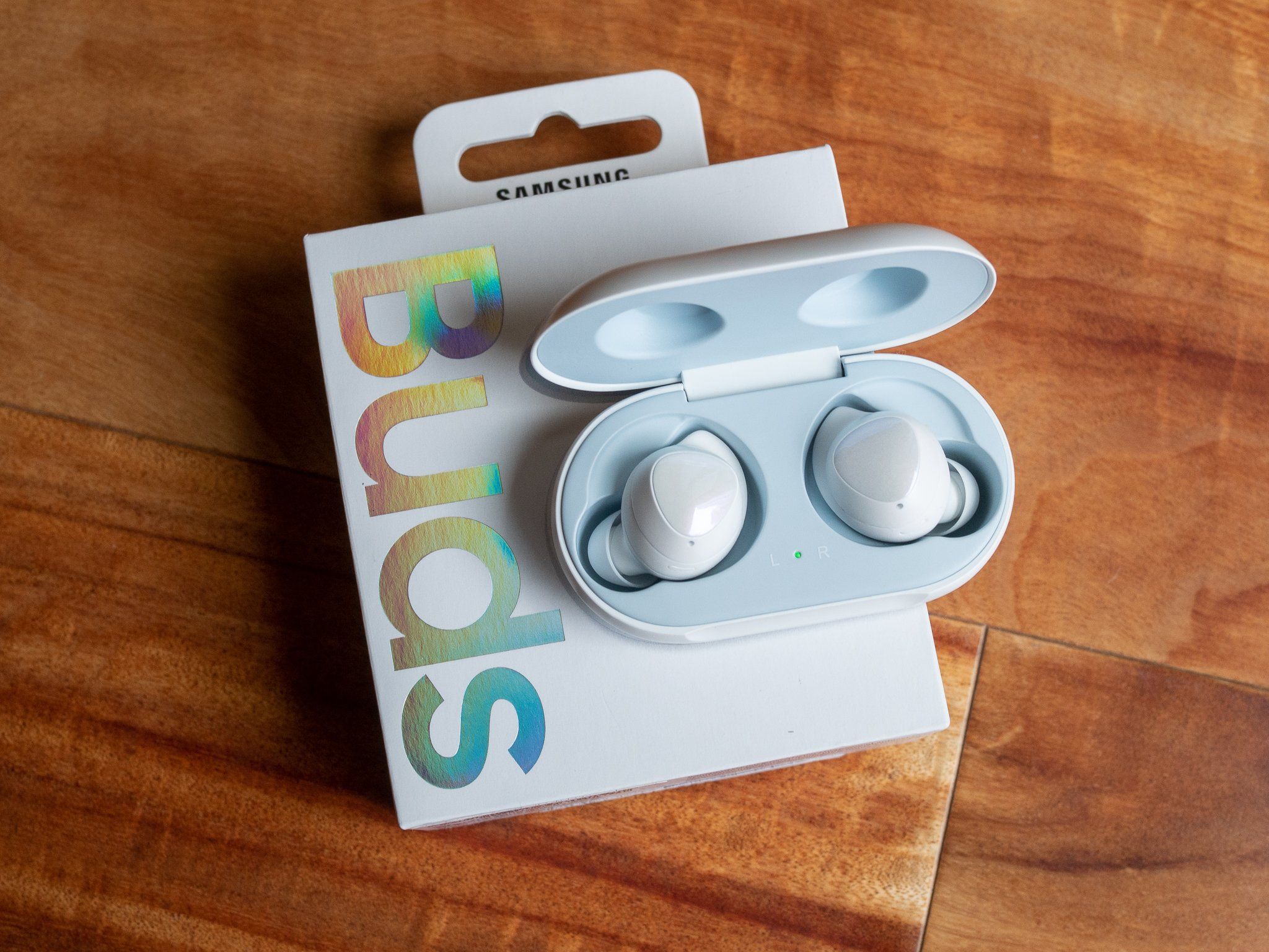 Watch this unboxing of Samsung's Galaxy Buds Pro before it launches ...