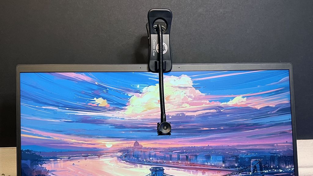 Center Cam Review: The Trick to Faking Eye Contact is Not Faking It ...