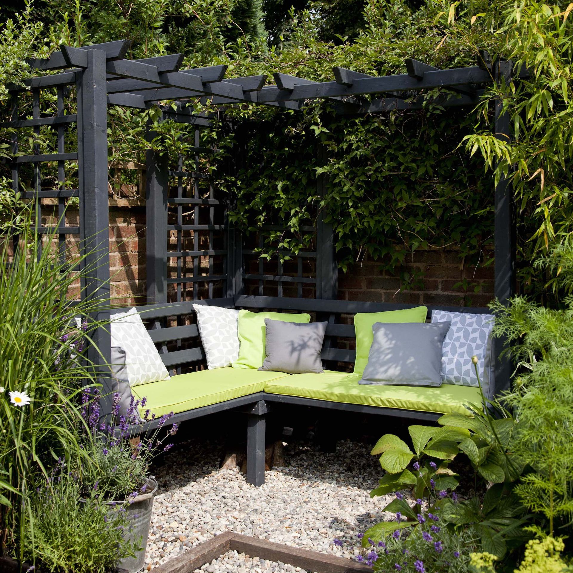 Outdoor reading nook ideas for carving out a peaceful space | Ideal Home