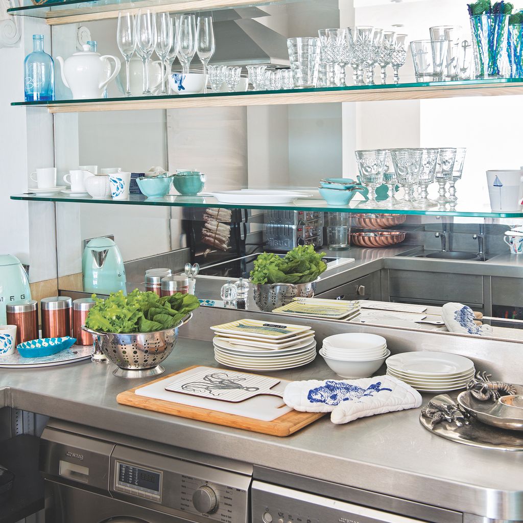 10 Narrow kitchen ideas – 10 ways to work this tricky shape | Ideal Home