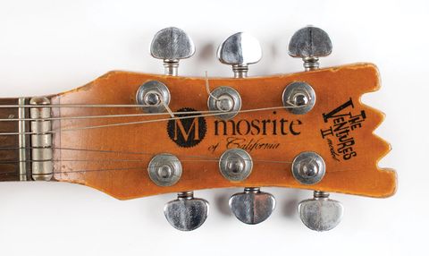 Johnny Ramone's iconic 1965 Mosrite Ventures II guitar sells at auction ...