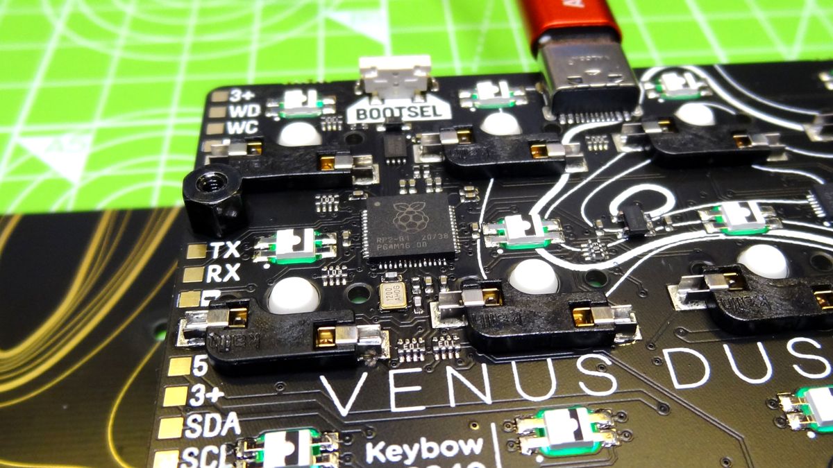 Pimoroni Keybow 2040 Review: Programmable Keyboard with Pi Silicon ...