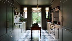 5 ways to nail the tri-color kitchen method, say designers | Homes and ...