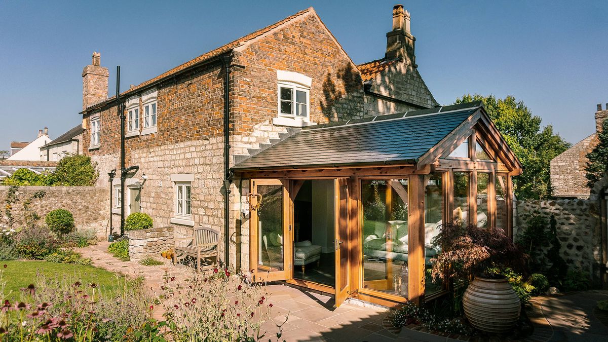 Cottage extensions: Expert tips and inspirational ideas | Homebuilding