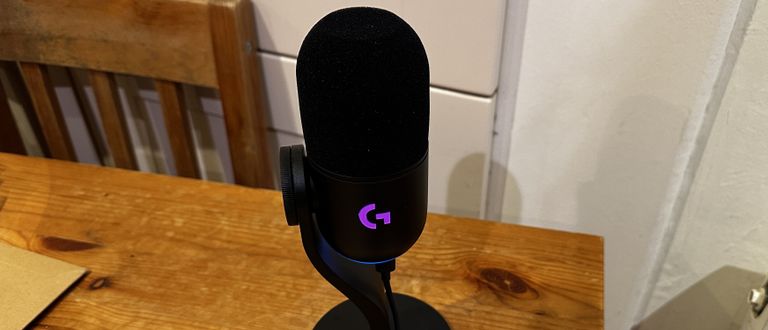 Logitech Yeti GX review - a great-sounding microphone for streamers ...