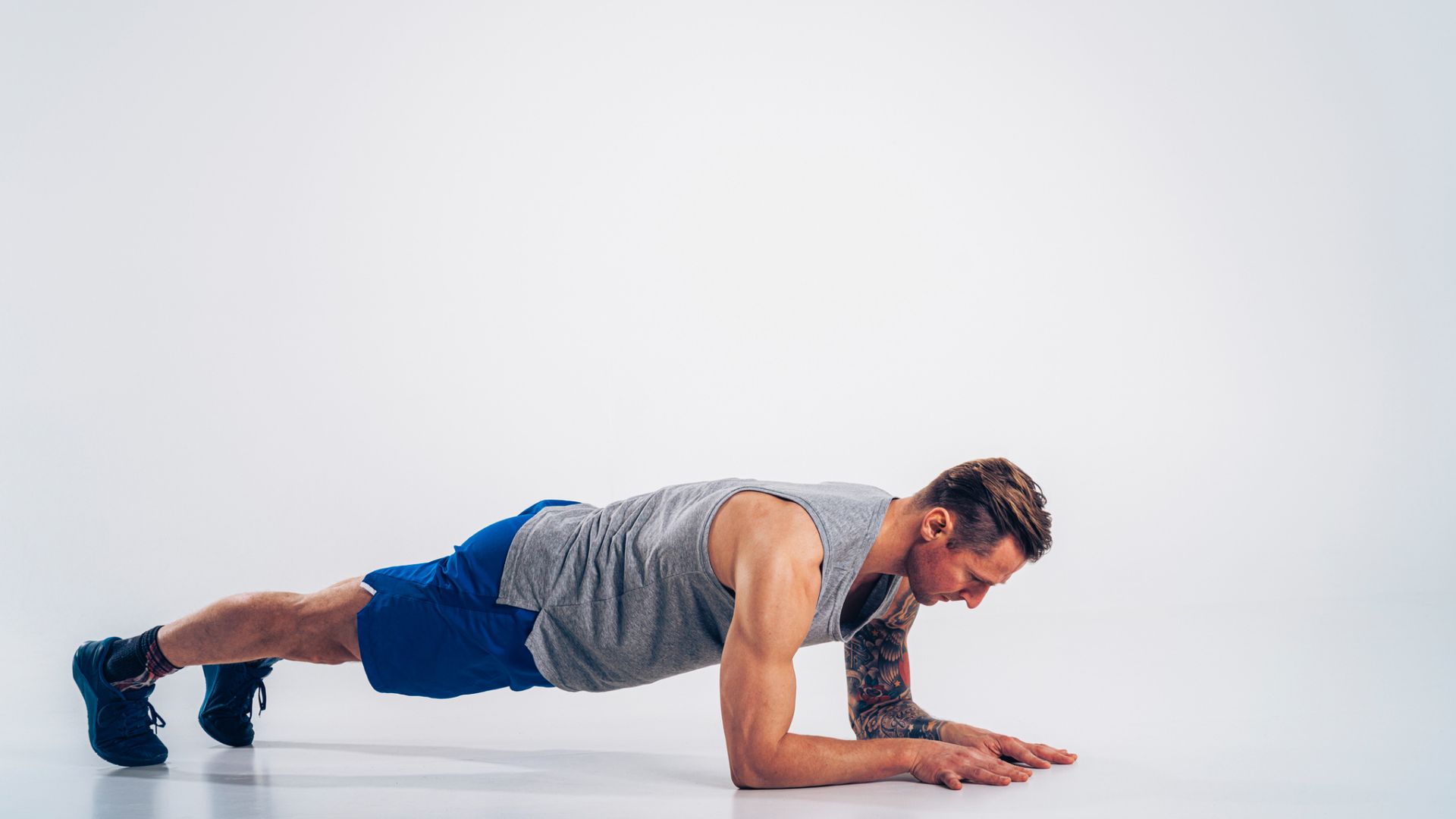 This beginner strength training workout builds muscle all over with ...