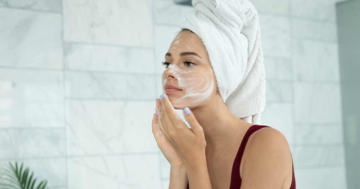 How To Cleanse Your Face Properly According To An Expert | Marie Claire UK