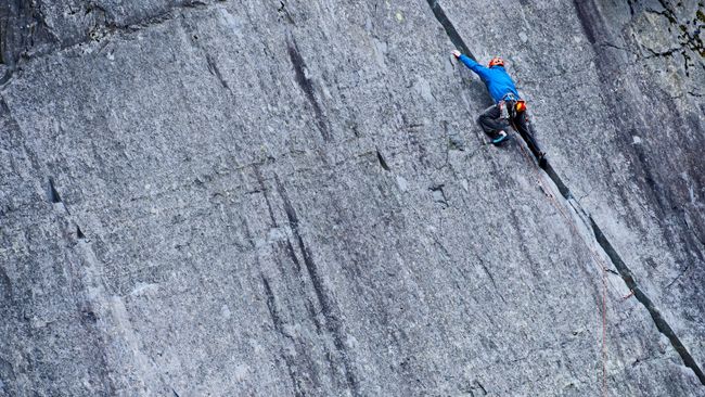 5 types of rock you’ll encounter when climbing outdoors | Advnture
