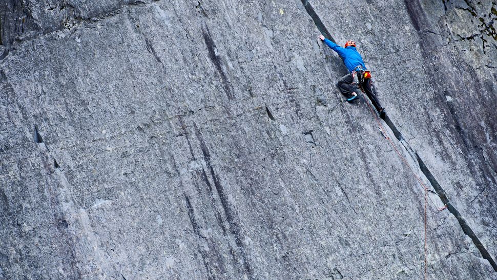 5 types of rock you’ll encounter when climbing outdoors | Advnture