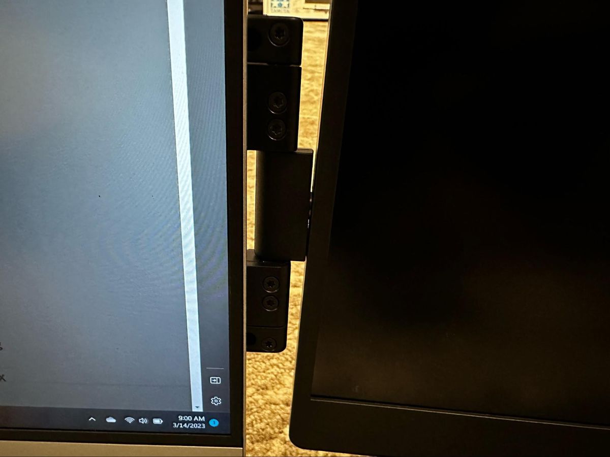 SideTrak Swivel Portable Monitor Review: Swing and a Miss | Tom's Hardware