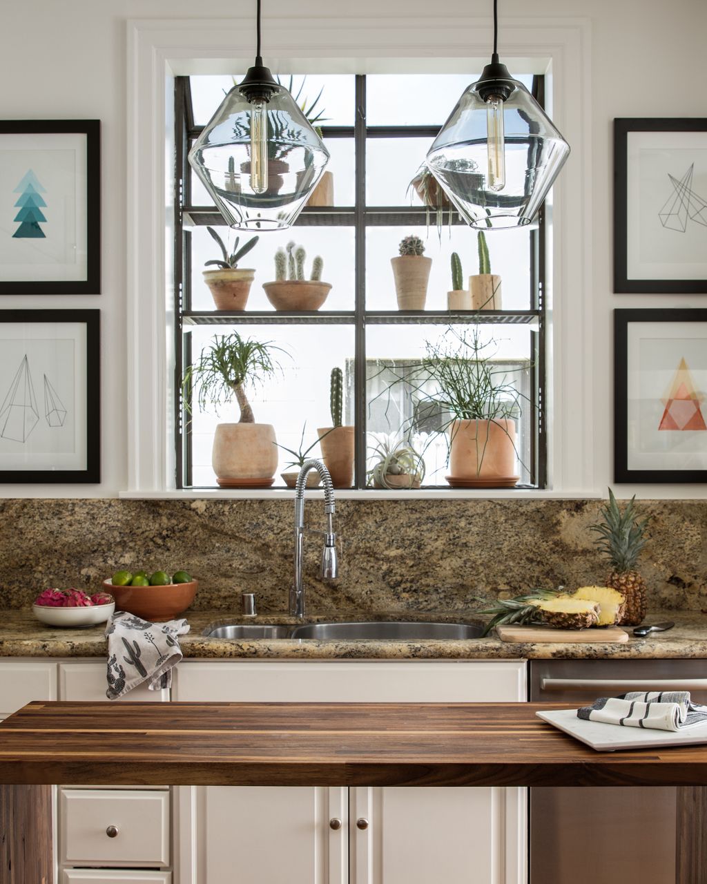 Are 'Kitchen Garden Windows' Still in Style? | Livingetc
