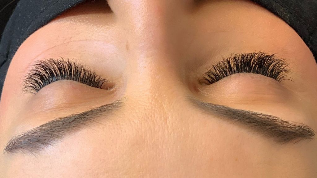 Hybrid lash extensions explained: 9 things you need to know | Woman & Home