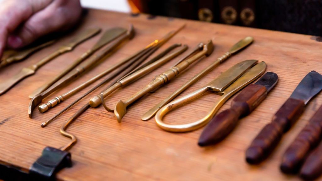 How did doctors perform surgery before modern anesthesia? | Live Science