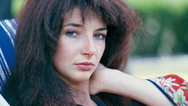 When Kate Bush played Running Up That Hill with David Gilmour | Louder
