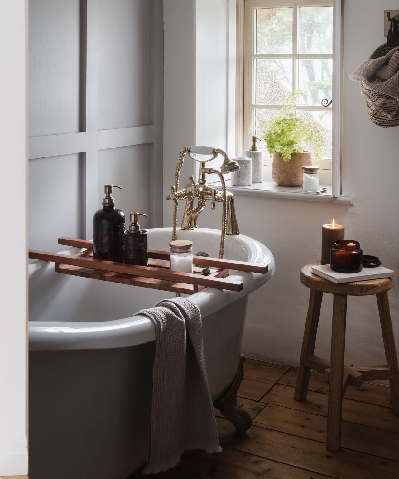 French country bathrooms: 13 ways to capture this elegant European look ...