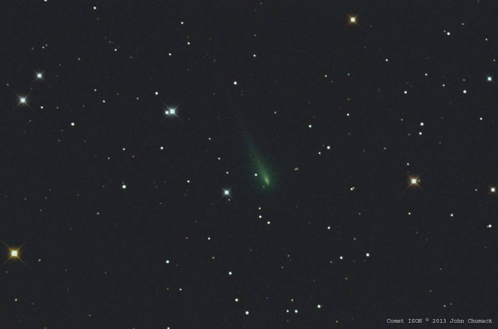 Wow! Stargazer Snaps Amazing Photos of Comet ISON | Space
