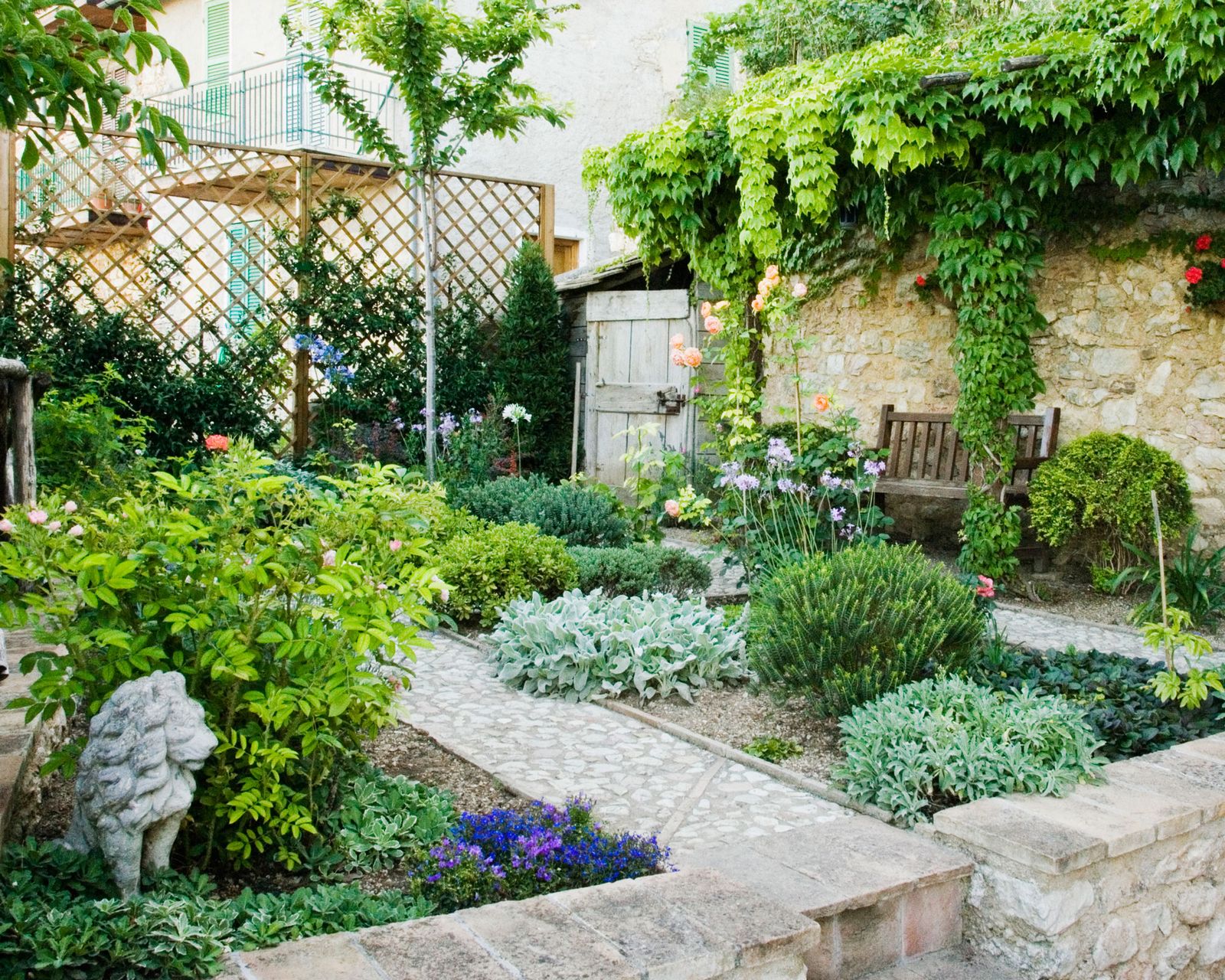 These are the worst garden trends that we'd like to see the back of ...