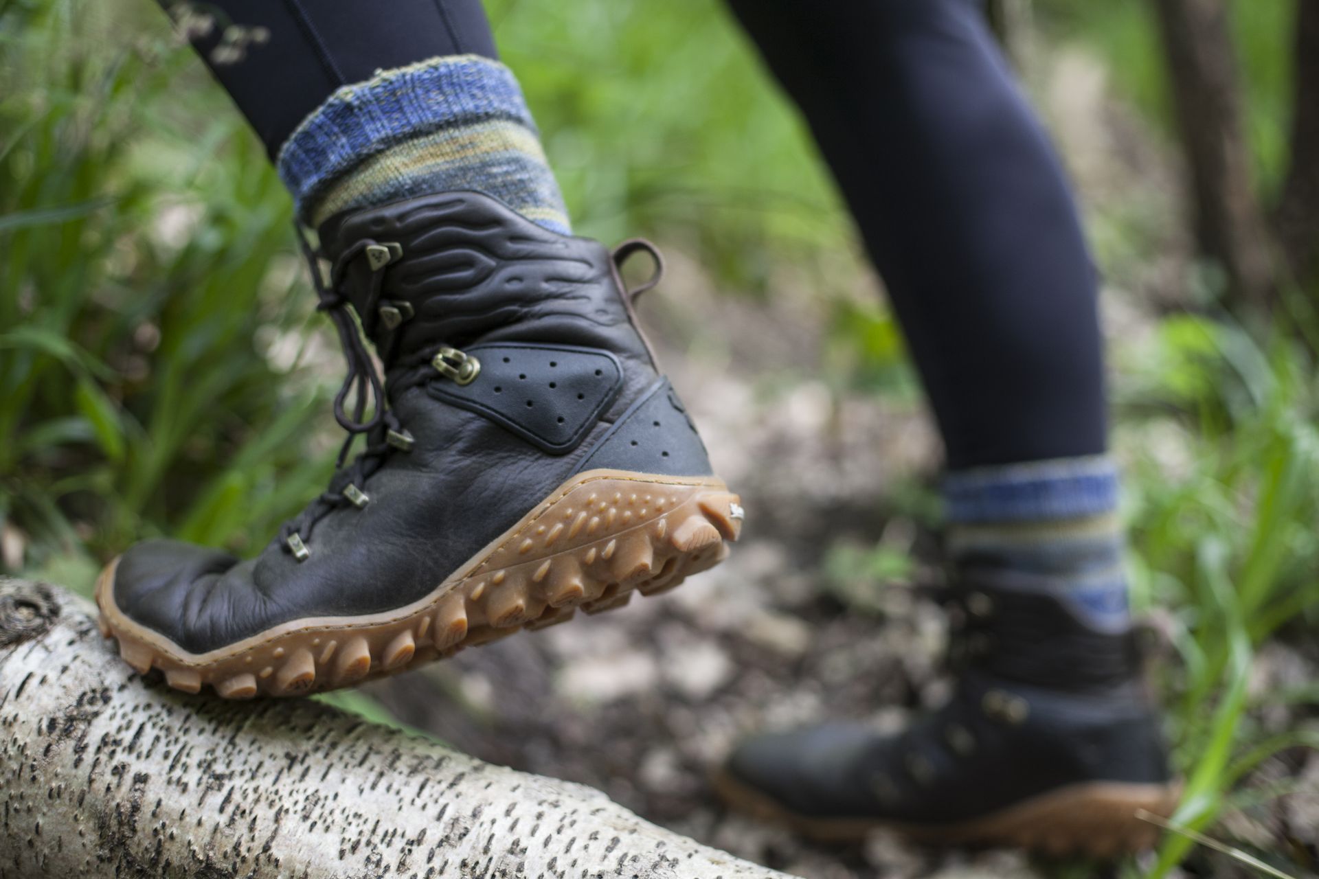 Vivobarefoot Tracker Forest ESC hiking boots review: a barefoot hiking ...