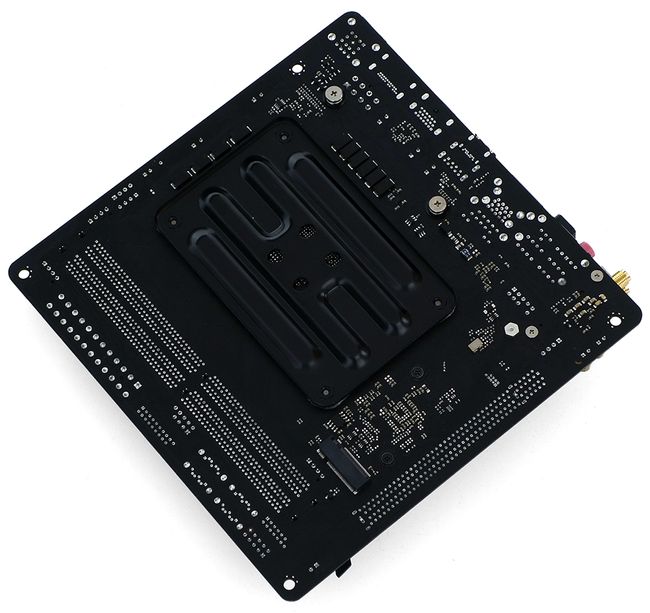 ASRock Fatal1ty B450 Gaming-ITX/ac Review: Small Wonder - Tom's ...