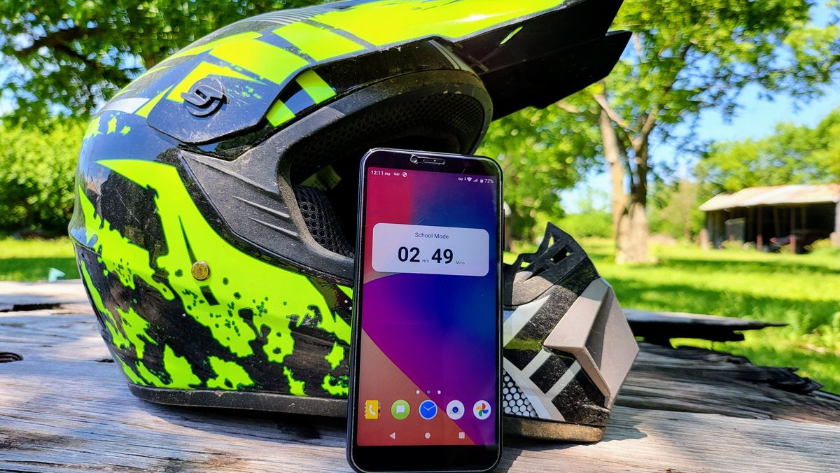 Pinwheel review: A kids smartphone platform that can grow with your ...