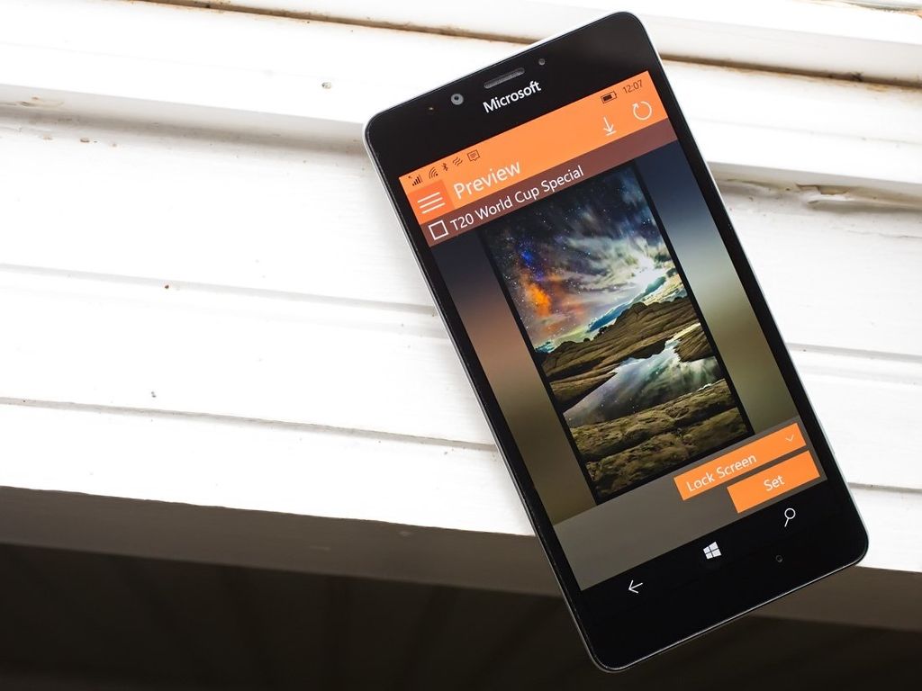 Customize your Windows 10 wallpapers with Win Screens | Windows Central