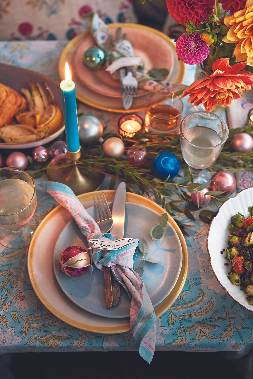 More Guests Than Matching Dinnerware? Here's What to do | Livingetc