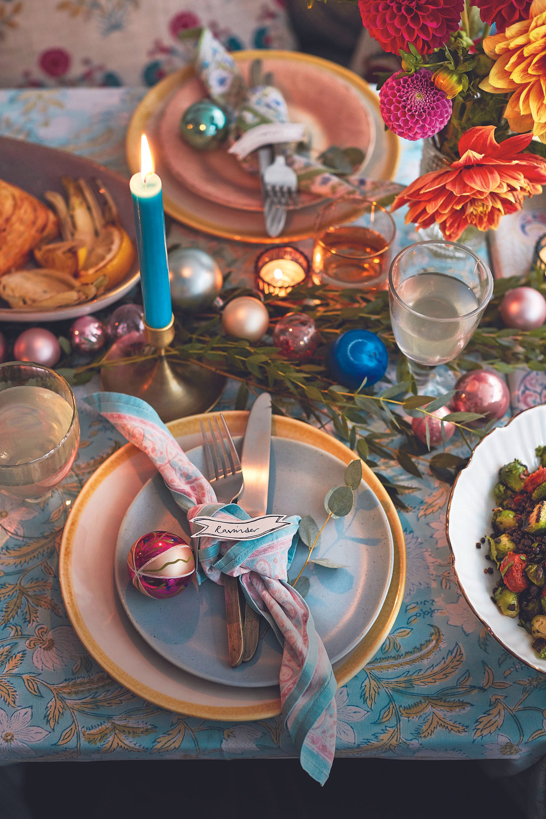 More Guests Than Matching Dinnerware? Here's What to do | Livingetc