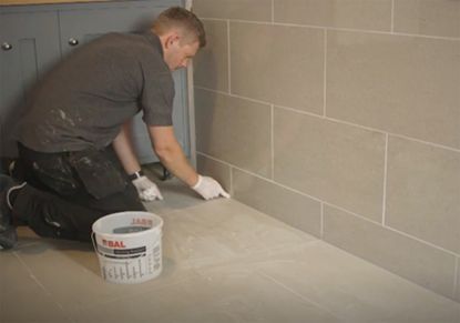 How to tile a wall – DIY guide to achieving a professional finish on a ...