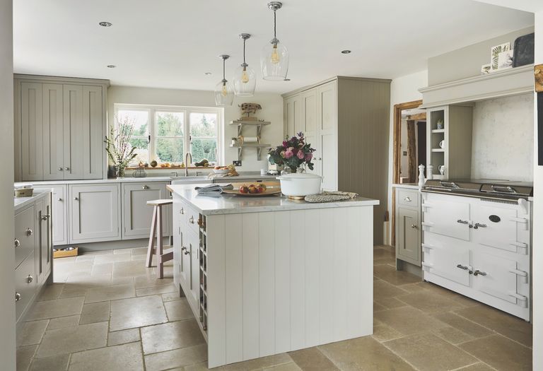 Traditional kitchen ideas: 20 classic, characterful looks | Homes and ...