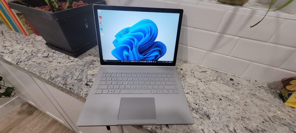 Using the Surface Book 3 in 2023 makes me wish that Microsoft would ...