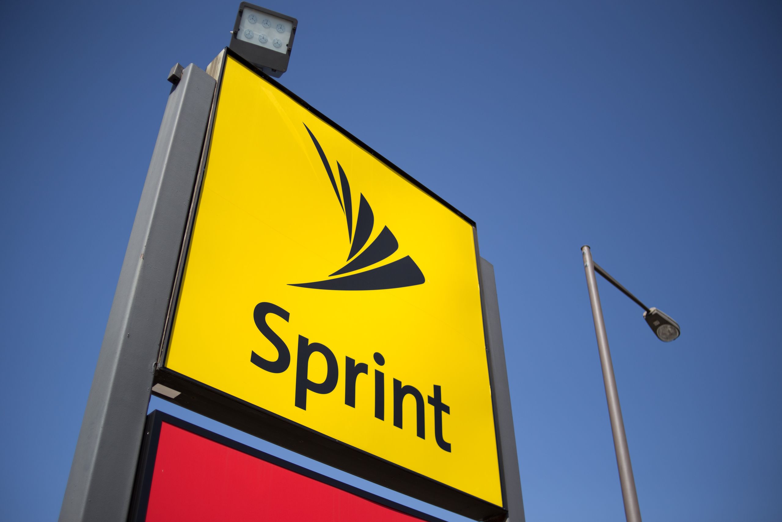 Epic Sprint deal gets existing customers a free unlimited line for life ...
