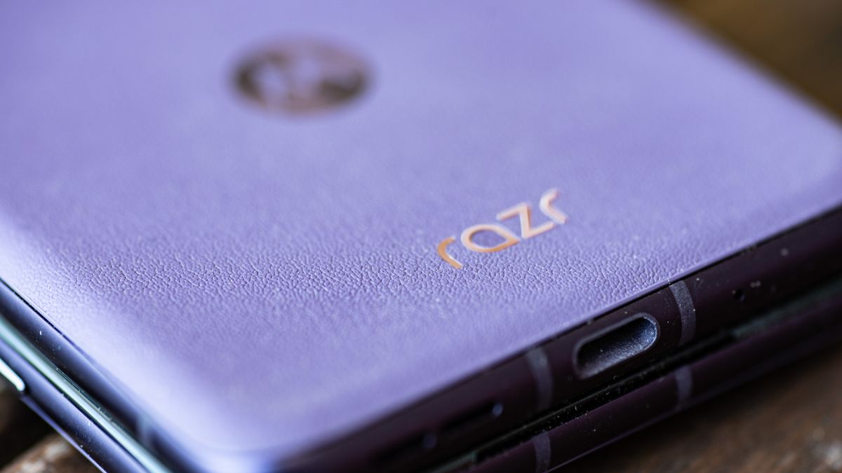 The Motorola Razr fully embraces the joy of missing out and I'm here ...