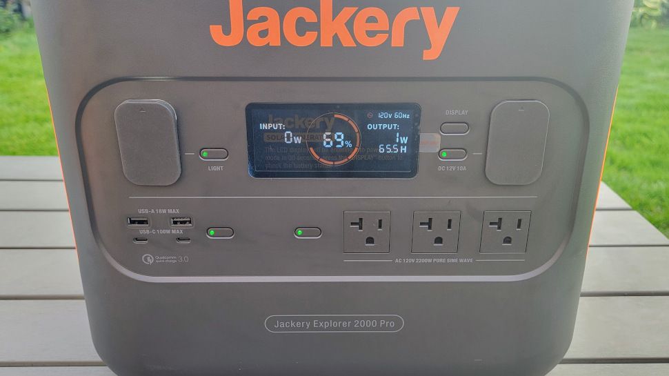 Jackery Solar Generator 2000 Pro | TechRadar