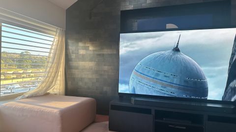 I tried Samsung’s best OLED TV with its flagship Dolby Atmos soundbar ...