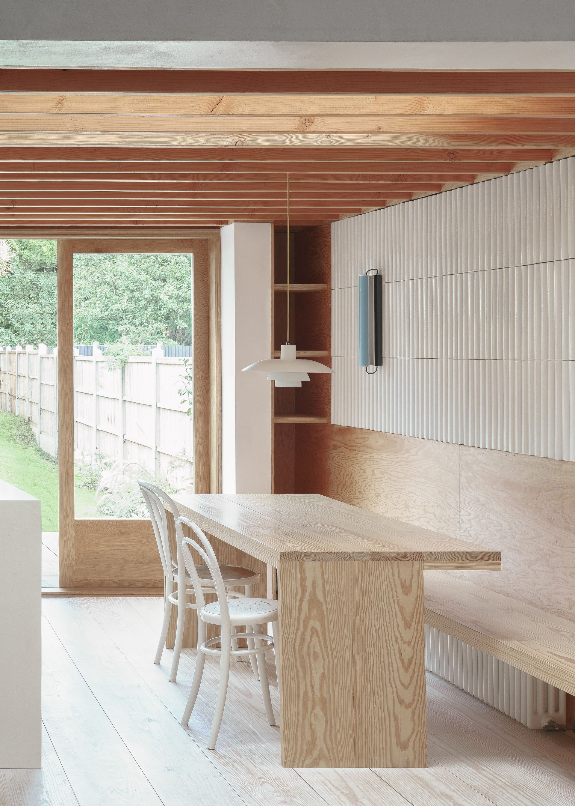 See a minimalist house filled with clever decorative ideas | Livingetc