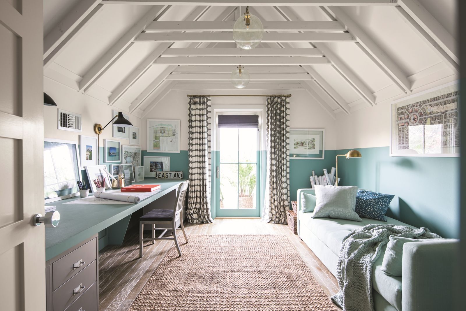 Guest room office ideas: 10 ways to achieve a smart layout | Homes and ...