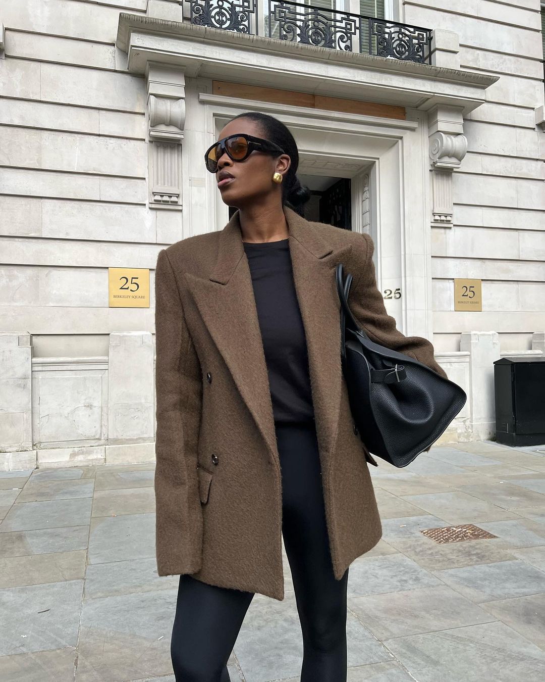 The 20 Best Minimalist Handbags to Elevate Your Outfits | Who What Wear