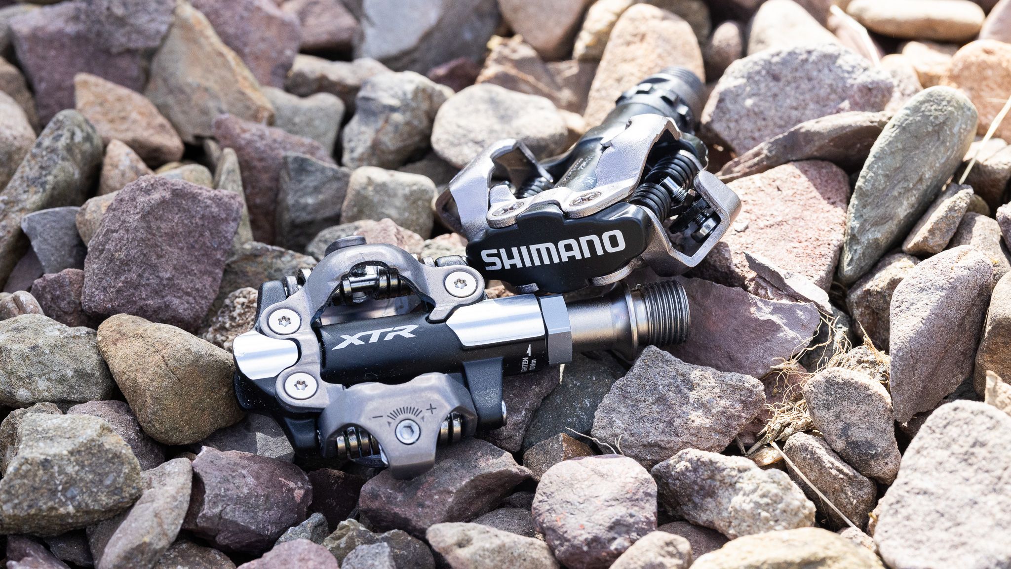 Shimano XTR SPD vs M520 pedals | Bike Perfect